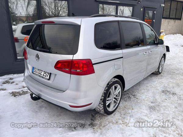 Grey Volkswagen Sharan 2014 in Tallinn, with an engine capacity of 1.97 L and mileage of 361 thousand km for 6800 €, photo 2 on AUTOMOTO.COM.LV