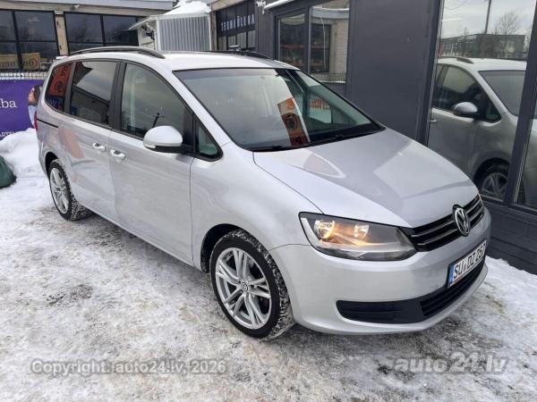 Grey Volkswagen Sharan 2014 in Tallinn, with an engine capacity of 1.97 L and mileage of 361 thousand km for 6800 €, photo 5 on AUTOMOTO.COM.LV