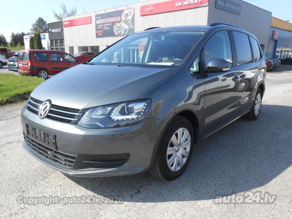 Grey Volkswagen Sharan 2015 in Viljandi, with an engine capacity of 2.00 L and mileage of 225 thousand km for 9990 €, photo 1 on AUTOMOTO.COM.LV