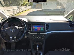Pelēks Volkswagen Sharan 2015 Veru, ar dzinēja tilpumu 2.00 L un nobraukumu 213 tūkst. km par 12000 €, foto 9 vietnē AUTOMOTO.COM.LV