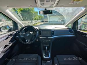 Pelēks Volkswagen Sharan 2015 Veru, ar dzinēja tilpumu 2.00 L un nobraukumu 213 tūkst. km par 12000 €, foto 10 vietnē AUTOMOTO.COM.LV