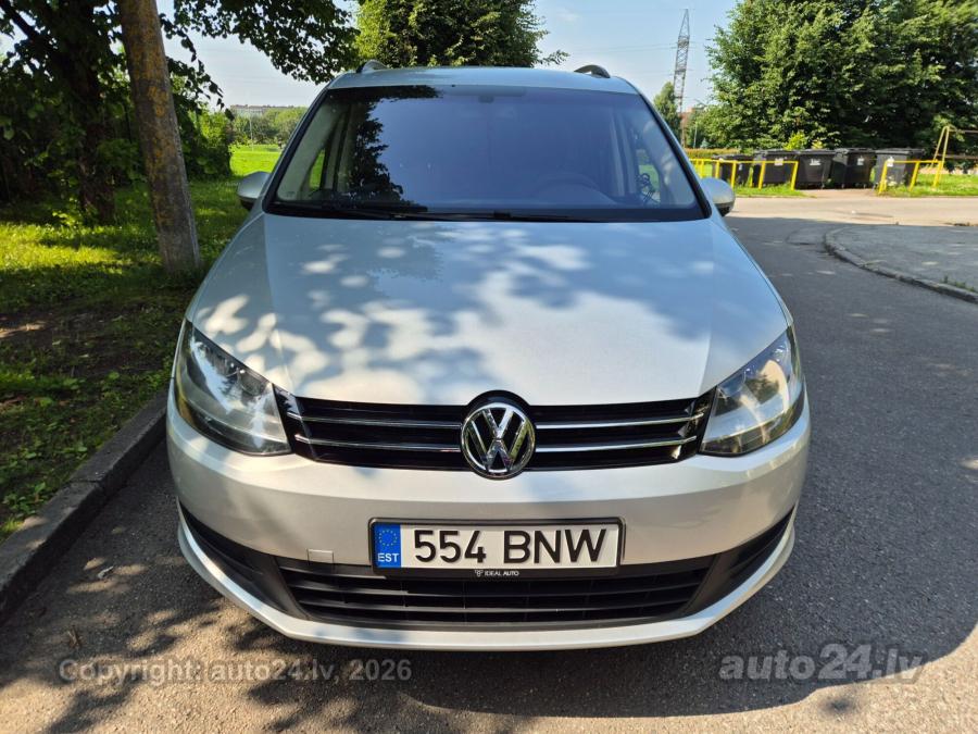 Pelēks Volkswagen Sharan 2015 Tallina, ar dzinēja tilpumu 2.00 L un nobraukumu 205 tūkst. km par 7500 €, foto 1 vietnē AUTOMOTO.COM.LV