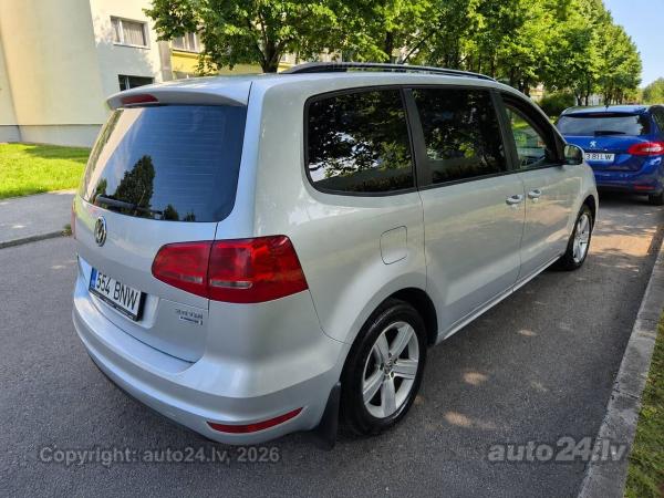 Grey Volkswagen Sharan 2015 in Tallinn, with an engine capacity of 2.00 L and mileage of 205 thousand km for 7500 €, photo 4 on AUTOMOTO.COM.LV