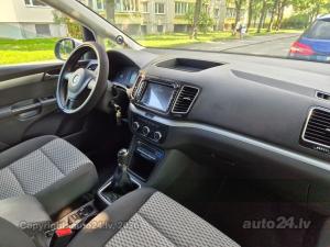 Pelēks Volkswagen Sharan 2015 Tallina, ar dzinēja tilpumu 2.00 L un nobraukumu 205 tūkst. km par 7500 €, foto 8 vietnē AUTOMOTO.COM.LV