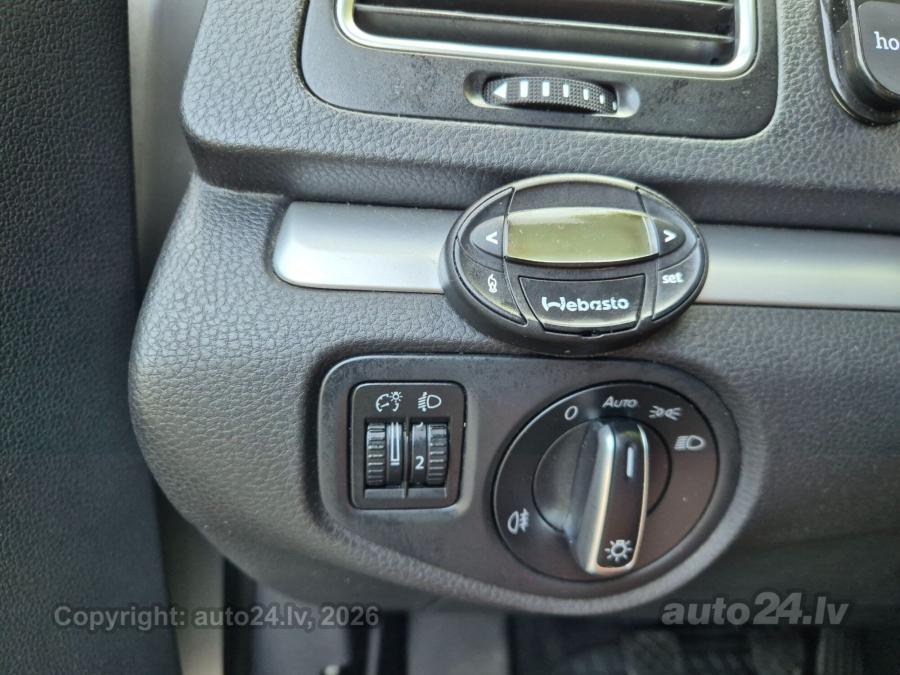 Pelēks Volkswagen Sharan 2015 Tallina, ar dzinēja tilpumu 2.00 L un nobraukumu 205 tūkst. km par 7500 €, foto 14 vietnē AUTOMOTO.COM.LV