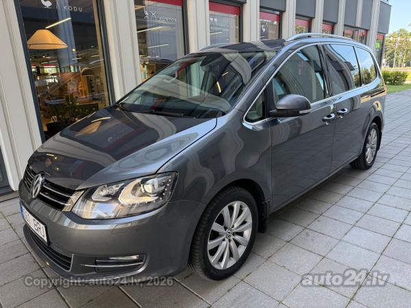 Pelēks Volkswagen Sharan 2016 Tallina, ar dzinēja tilpumu 2.00 L un nobraukumu 273 tūkst. km par 10900 €, foto 3 vietnē AUTOMOTO.COM.LV