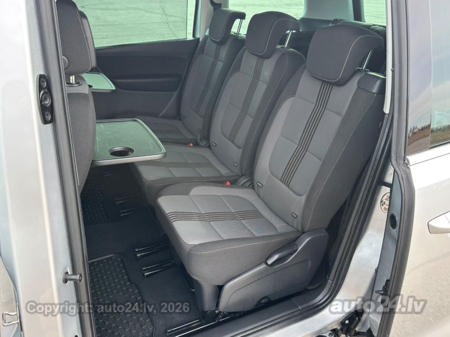 Pelēks Volkswagen Sharan 2018 Tartu, ar dzinēja tilpumu 2.00 L un nobraukumu 264 tūkst. km par 16950 €, foto 23 vietnē AUTOMOTO.COM.LV