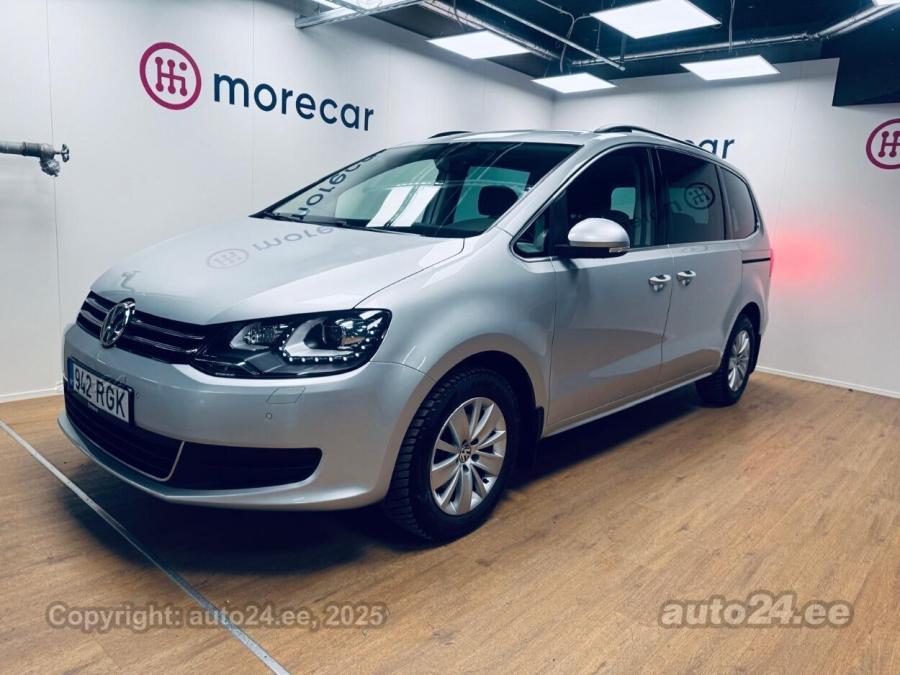 Pelēks Volkswagen Sharan 2020 Tallina, ar dzinēja tilpumu 2.00 L un nobraukumu 61 tūkst. km par 23900 €, foto 3 vietnē AUTOMOTO.COM.LV