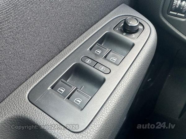 Grey Volkswagen Sharan 2020 in Tartu, with an engine capacity of 2.00 L and mileage of 188 thousand km for 23950 €, photo 6 on AUTOMOTO.COM.LV