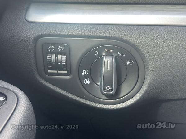 Grey Volkswagen Sharan 2020 in Tartu, with an engine capacity of 2.00 L and mileage of 188 thousand km for 23950 €, photo 7 on AUTOMOTO.COM.LV