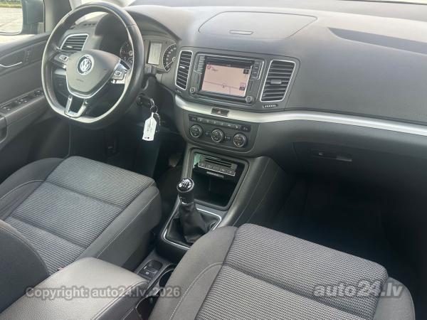 Pelēks Volkswagen Sharan 2020 Tartu, ar dzinēja tilpumu 2.00 L un nobraukumu 188 tūkst. km par 23950 €, foto 3 vietnē AUTOMOTO.COM.LV