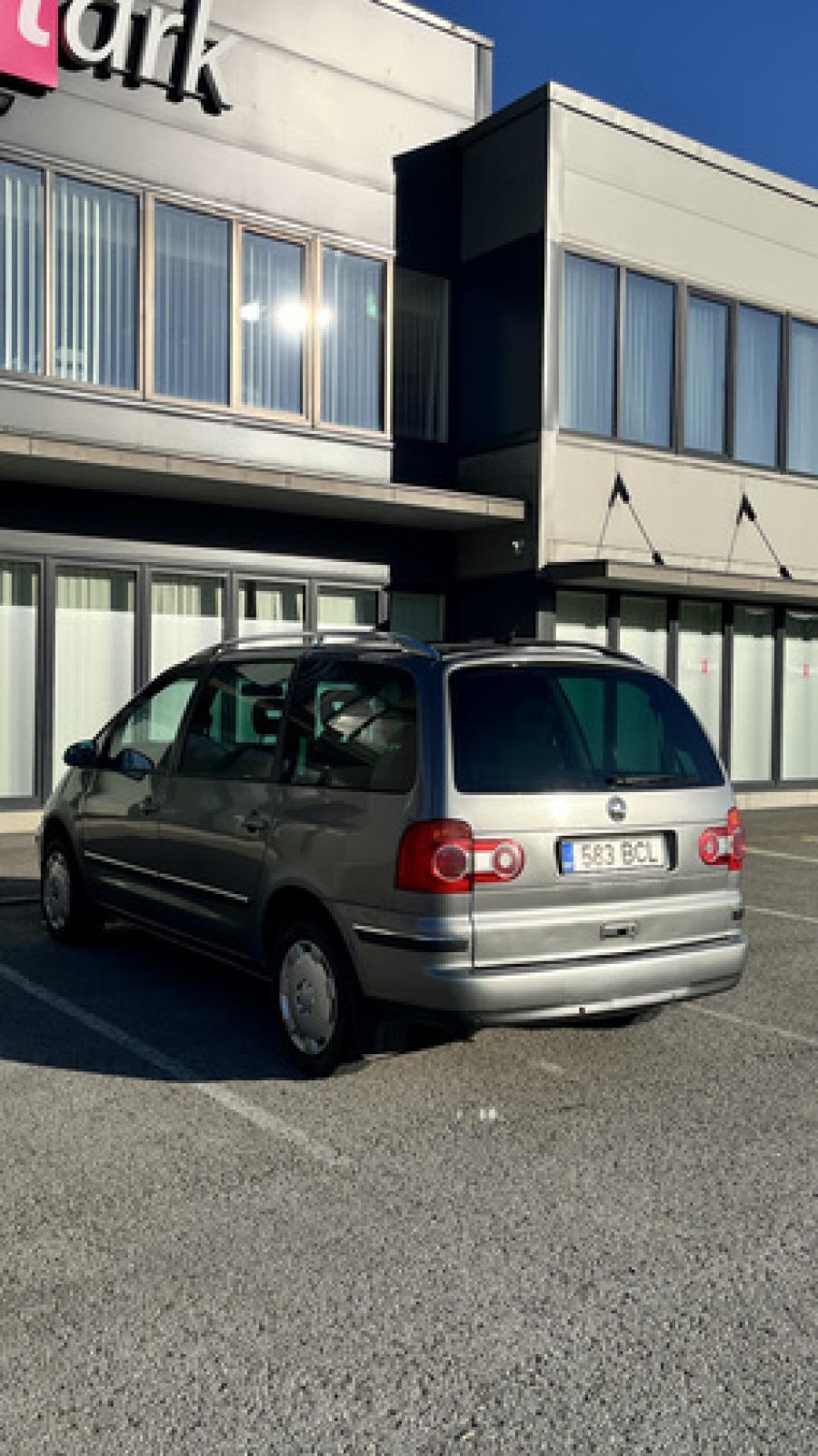Volkswagen Sharan 2004 in Tallinn, with an engine capacity of 0.00 L and mileage of 257 thousand km for 2700 €, photo 8 on AUTOMOTO.COM.LV