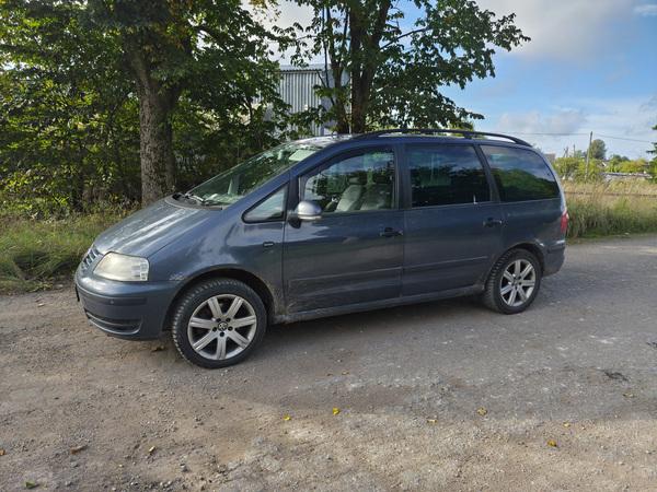 Volkswagen Sharan 2005 in Tallinn, with an engine capacity of 1.90 L and mileage of 542 thousand km for 1300 €, photo 4 on AUTOMOTO.COM.LV
