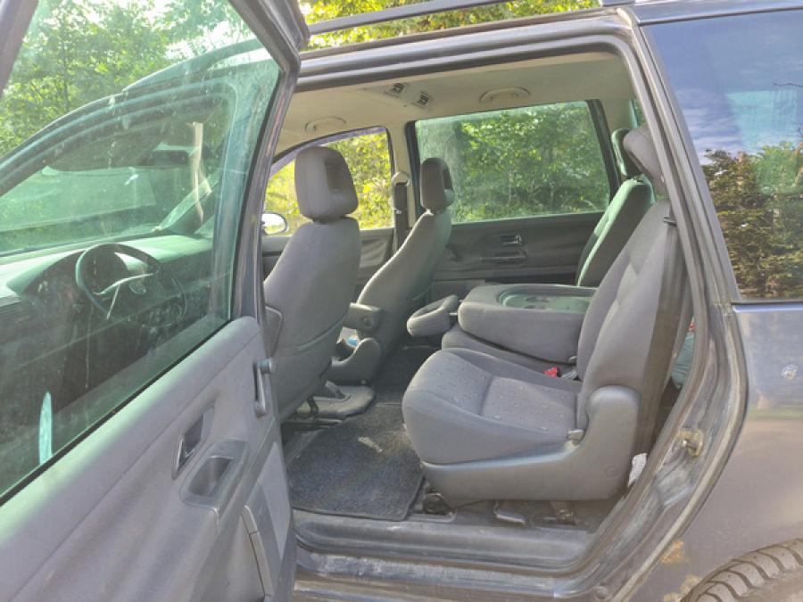Volkswagen Sharan 2005 Tallina, ar dzinēja tilpumu 1.90 L un nobraukumu 542 tūkst. km par 1300 €, foto 8 vietnē AUTOMOTO.COM.LV