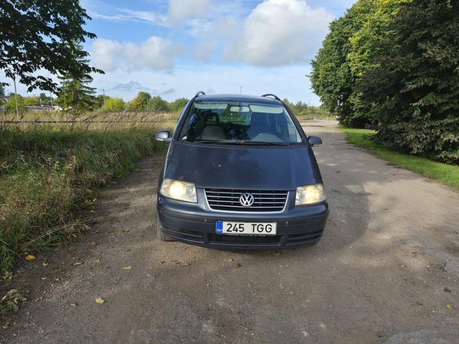 Volkswagen Sharan 2005 Tallina, ar dzinēja tilpumu 1.90 L un nobraukumu 542 tūkst. km par 1300 €, foto 12 vietnē AUTOMOTO.COM.LV
