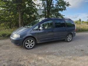 Volkswagen Sharan 2005 Tallina, ar dzinēja tilpumu 1.90 L un nobraukumu 542 tūkst. km par 1300 €, foto 13 vietnē AUTOMOTO.COM.LV