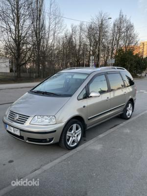 Volkswagen Sharan 2008 Tallina, ar dzinēja tilpumu 2.20 L un nobraukumu 217 tūkst. km par 4999 €, foto  vietnē AUTOMOTO.COM.LV