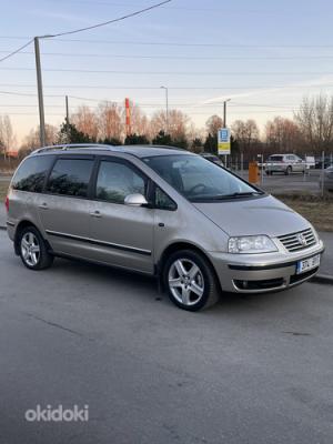 Volkswagen Sharan 2008 Tallina, ar dzinēja tilpumu 2.20 L un nobraukumu 217 tūkst. km par 4999 €, foto 3 vietnē AUTOMOTO.COM.LV