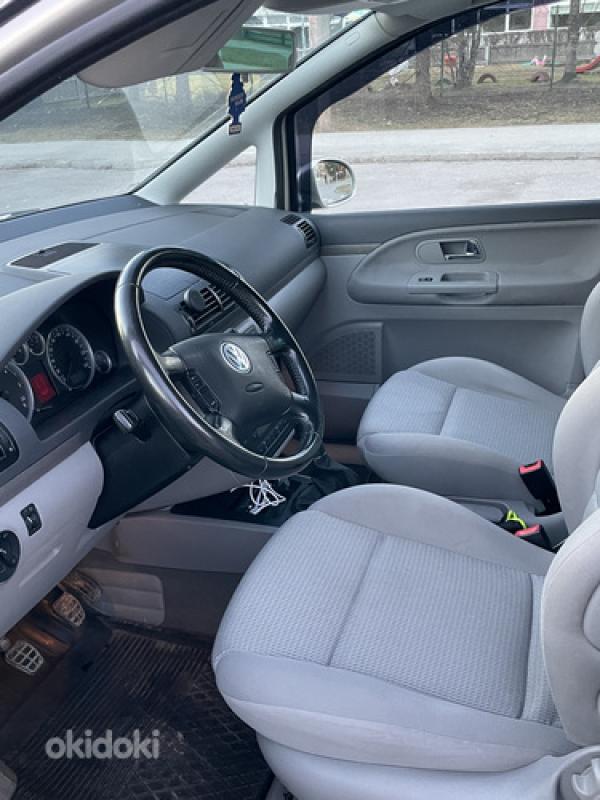 Volkswagen Sharan 2008 in Tallinn, with an engine capacity of 2.20 L and mileage of 217 thousand km for 4999 €, photo 5 on AUTOMOTO.COM.LV