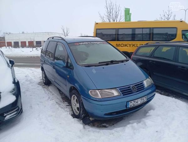 Volkswagen Sharan 1996 in Ukmerge, with an engine capacity of 1.90 L and mileage of 250 thousand km for 390 €, photo 1 on AUTOMOTO.COM.LV