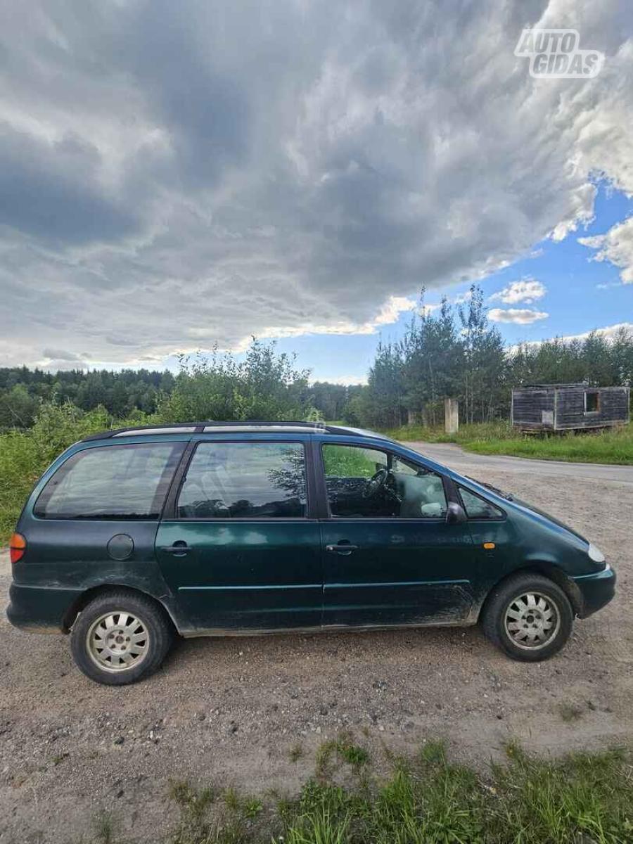 Volkswagen Sharan 1996 Vievis, ar dzinēja tilpumu 1.90 L un nobraukumu 540 tūkst. km par 500 €, foto 7 vietnē AUTOMOTO.COM.LV