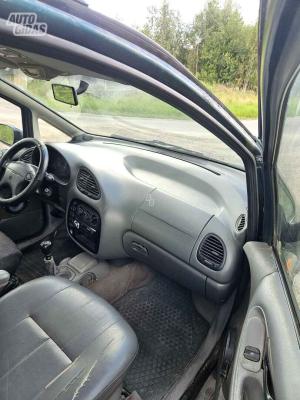 Volkswagen Sharan 1996 Vievis, ar dzinēja tilpumu 1.90 L un nobraukumu 540 tūkst. km par 500 €, foto 10 vietnē AUTOMOTO.COM.LV