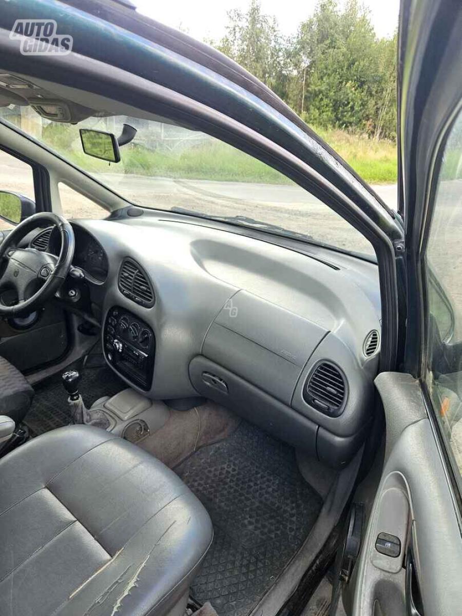 Volkswagen Sharan 1996 Vievis, ar dzinēja tilpumu 1.90 L un nobraukumu 540 tūkst. km par 500 €, foto 10 vietnē AUTOMOTO.COM.LV
