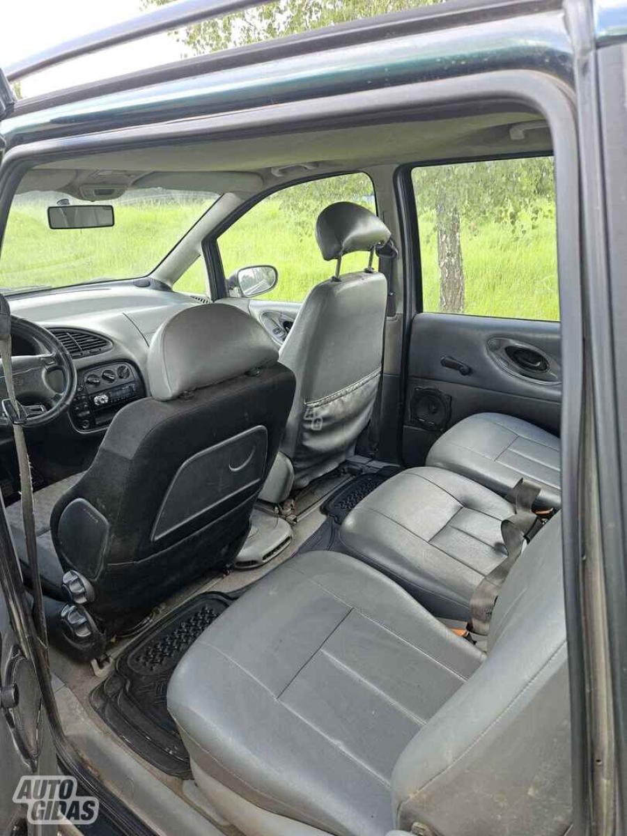Volkswagen Sharan 1996 Vievis, ar dzinēja tilpumu 1.90 L un nobraukumu 540 tūkst. km par 500 €, foto 11 vietnē AUTOMOTO.COM.LV