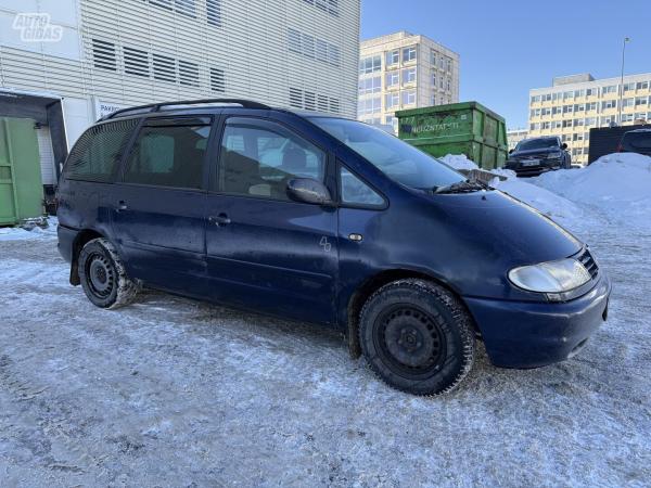 Volkswagen Sharan 1997 in Vilnius, with an engine capacity of 1.90 L and mileage of 330 thousand km for 999 €, photo 6 on AUTOMOTO.COM.LV