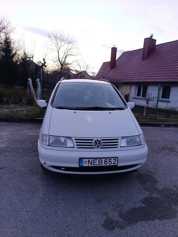 Volkswagen Sharan 1998 in Vilnius, with an engine capacity of 1.90 L and mileage of 297 thousand km for 1650 €, photo 1 on AUTOMOTO.COM.LV