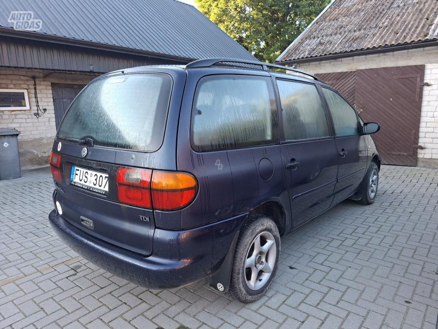 Volkswagen Sharan 1998 Kretinga, ar dzinēja tilpumu 1.90 L un nobraukumu 295 tūkst. km par 450 €, foto 5 vietnē AUTOMOTO.COM.LV