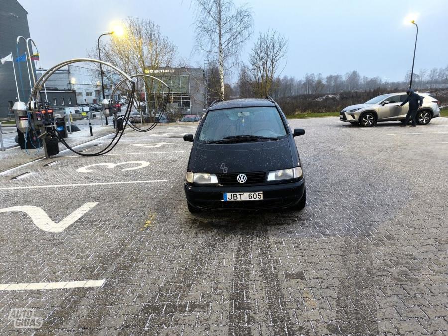 Volkswagen Sharan 1999 in Kaunas, with an engine capacity of 1.90 L and mileage of 420 thousand km for 890 €, photo 13 on AUTOMOTO.COM.LV