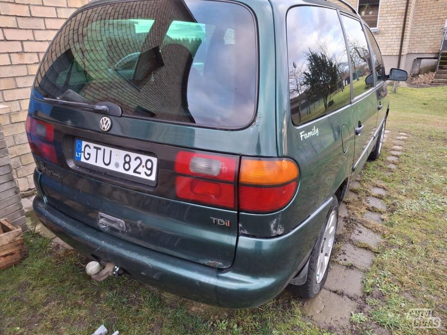 Volkswagen Sharan 1999 in Panevezys, with an engine capacity of 1.90 L and mileage of 273 thousand km for 500 €, photo 5 on AUTOMOTO.COM.LV