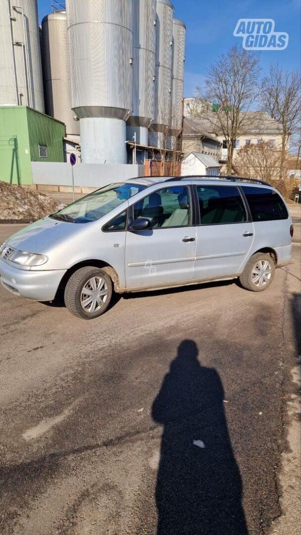 Volkswagen Sharan 1999 Panevēža, ar dzinēja tilpumu 1.90 L un nobraukumu 368 tūkst. km par 450 €, foto 1 vietnē AUTOMOTO.COM.LV