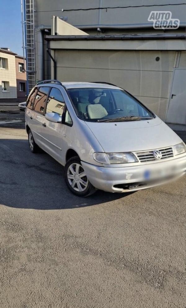 Volkswagen Sharan 1999 Panevēža, ar dzinēja tilpumu 1.90 L un nobraukumu 368 tūkst. km par 450 €, foto 4 vietnē AUTOMOTO.COM.LV