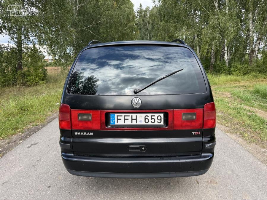 Volkswagen Sharan 2000 Anykščiai, ar dzinēja tilpumu 1.90 L un nobraukumu 370 tūkst. km par 1800 €, foto 12 vietnē AUTOMOTO.COM.LV