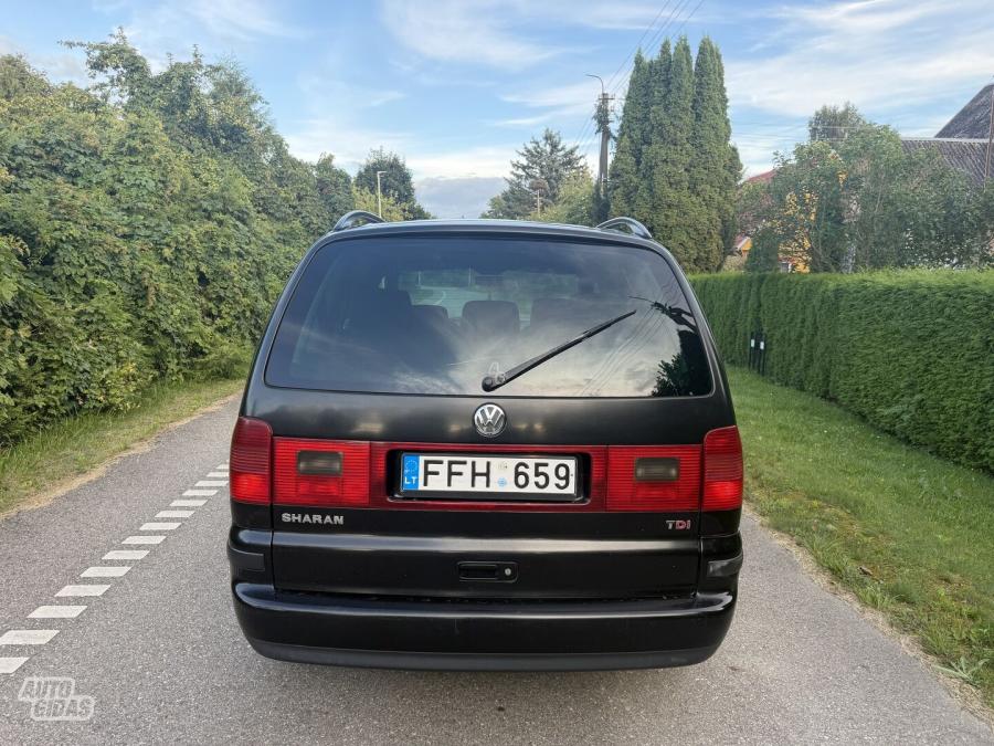 Volkswagen Sharan 2000 Anykščiai, ar dzinēja tilpumu 1.90 L un nobraukumu 370 tūkst. km par 1800 €, foto 17 vietnē AUTOMOTO.COM.LV