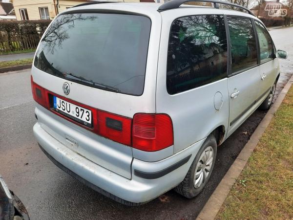 Volkswagen Sharan 2001 Panevēža, ar dzinēja tilpumu 1.90 L un nobraukumu 30 tūkst. km par 470 €, foto 4 vietnē AUTOMOTO.COM.LV