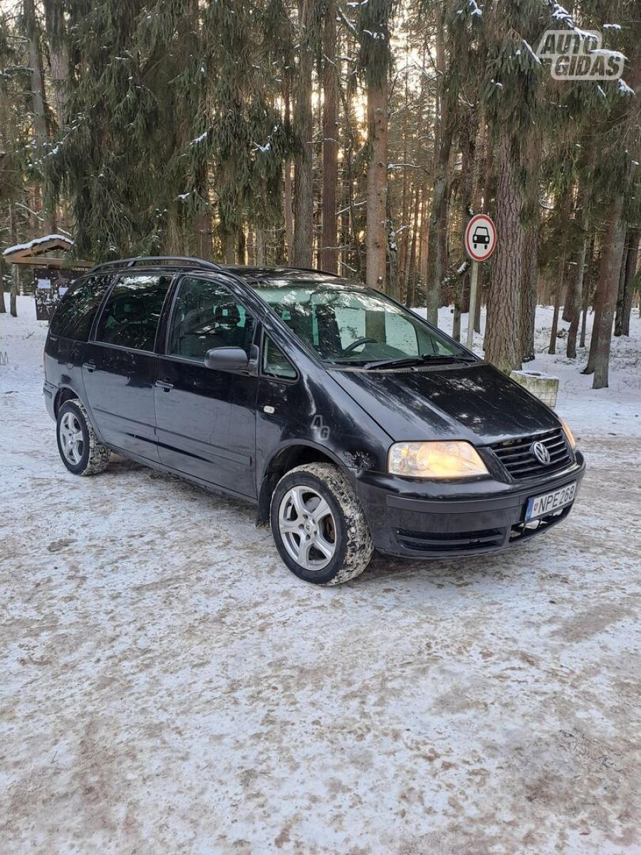 Volkswagen Sharan 2001 in Siauliai, with an engine capacity of 1.90 L and mileage of 205 thousand km for 1350 €, photo 3 on AUTOMOTO.COM.LV
