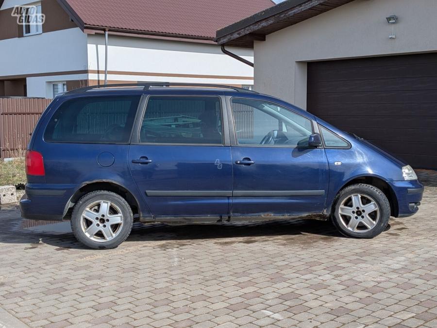 Volkswagen Sharan 2001 in Vilnius, with an engine capacity of 2.80 L and mileage of 290 thousand km for 1300 €, photo 6 on AUTOMOTO.COM.LV