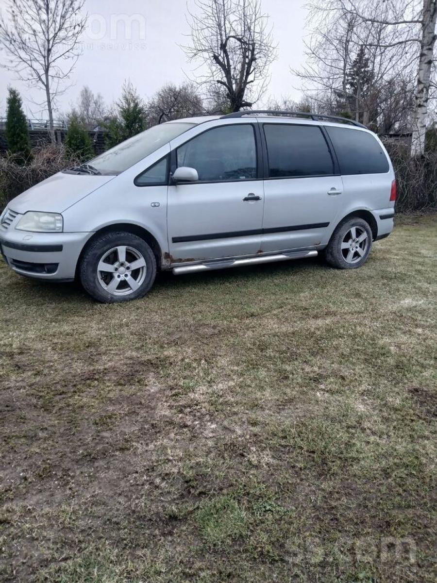 Volkswagen Sharan 2001 Dobele, ar dzinēja tilpumu 2.80 L un nobraukumu 364 tūkst. km par 1300 €, foto 1 vietnē AUTOMOTO.COM.LV