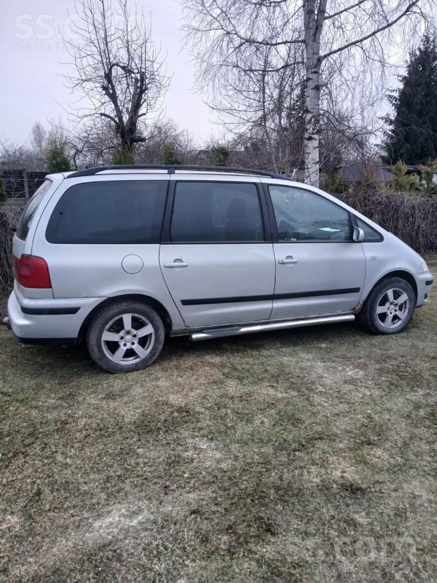 Volkswagen Sharan 2001 Dobele, ar dzinēja tilpumu 2.80 L un nobraukumu 364 tūkst. km par 1300 €, foto 3 vietnē AUTOMOTO.COM.LV