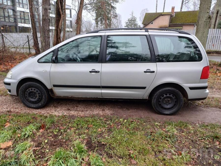 Volkswagen Sharan 2002 Jūrmala, ar dzinēja tilpumu 2.00 L un nobraukumu 333 tūkst. km par 1350 €, foto 7 vietnē AUTOMOTO.COM.LV
