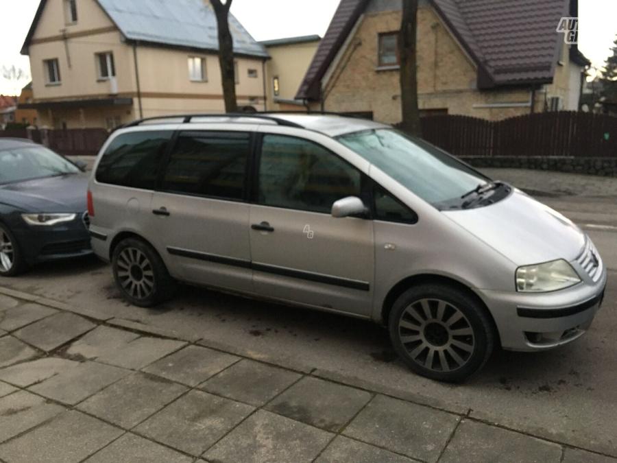 Volkswagen Sharan 2002 in Siauliai, with an engine capacity of 1.90 L and mileage of 373 thousand km for 1000 €, photo 1 on AUTOMOTO.COM.LV
