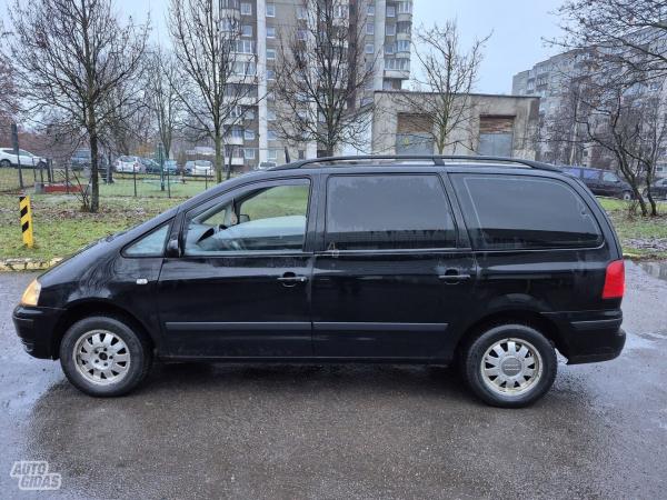 Volkswagen Sharan 2002 Viļņa, ar dzinēja tilpumu 2.00 L un nobraukumu 25 tūkst. km par 880 €, foto 4 vietnē AUTOMOTO.COM.LV