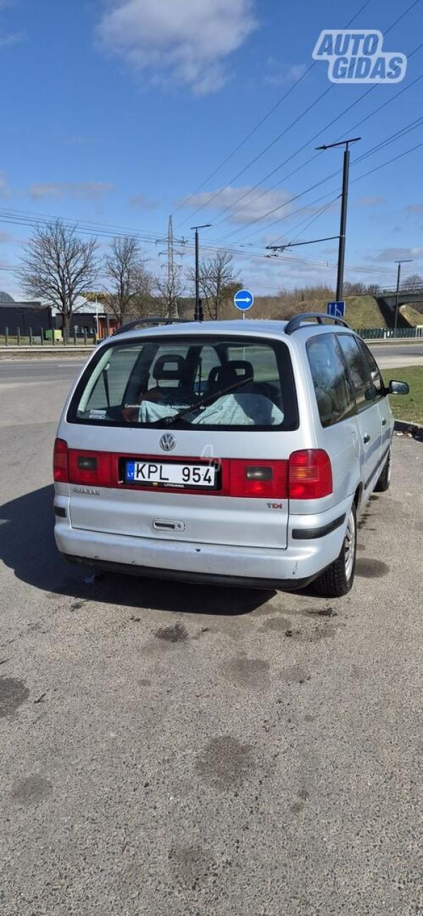 Volkswagen Sharan 2002 in Vilnius, with an engine capacity of 1.90 L and mileage of 370 thousand km for 1700 €, photo 4 on AUTOMOTO.COM.LV