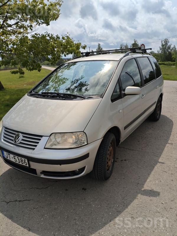 Volkswagen Sharan 2003 in Aizkraukle, with an engine capacity of 1.90 L and mileage of 396 thousand km for 7500 €, photo 2 on AUTOMOTO.COM.LV