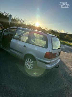 Volkswagen Sharan 2003 in Telschi, with an engine capacity of 1.90 L and mileage of 290 thousand km for 850 €, photo 9 on AUTOMOTO.COM.LV