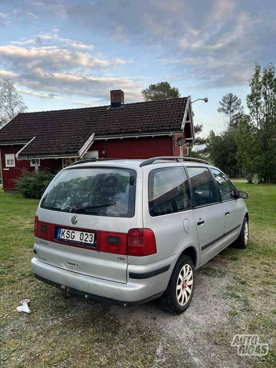 Volkswagen Sharan 2003 in Telschi, with an engine capacity of 1.90 L and mileage of 290 thousand km for 850 €, photo 12 on AUTOMOTO.COM.LV