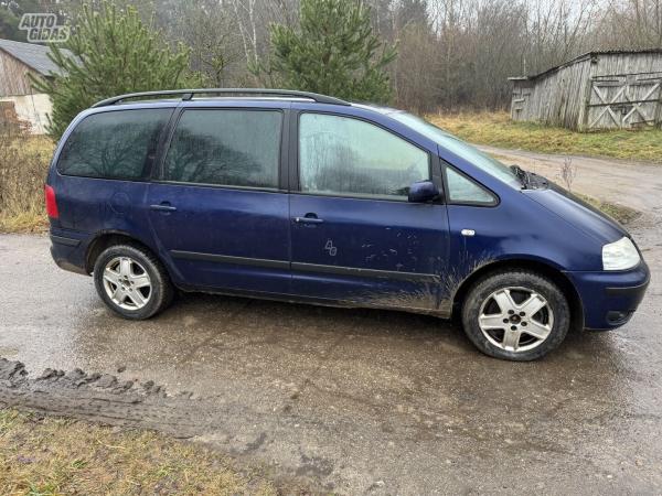 Volkswagen Sharan 2003 in Vilnius, with an engine capacity of 2.80 L and mileage of 290 thousand km for 1250 €, photo 4 on AUTOMOTO.COM.LV